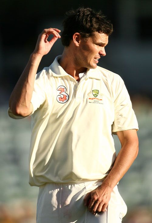 Clint McKay ran into an in-form Chris Gayle on debut | ESPNcricinfo.com