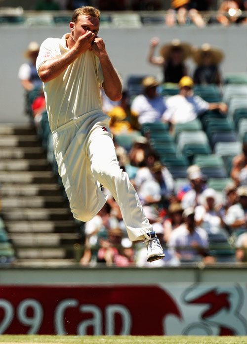 Doug Bollinger gets excited with his third wicket | ESPNcricinfo.com