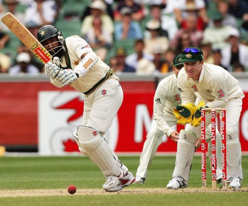 Mohammad Yousuf was in fine touch as Pakistan fought | ESPNcricinfo.com