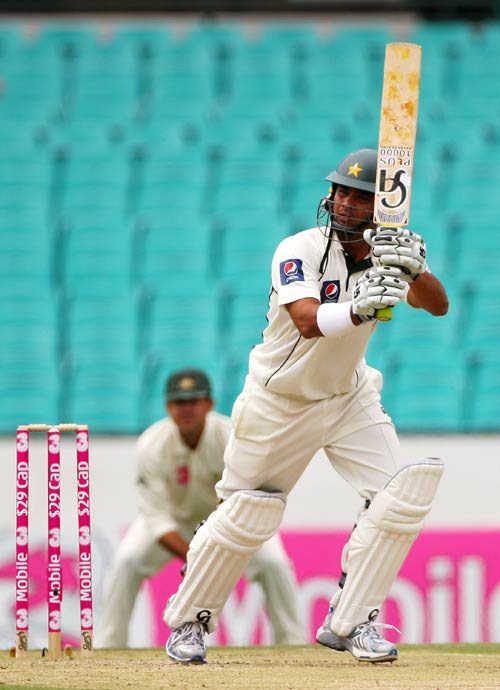Imran Farhat works the ball through leg | ESPNcricinfo.com