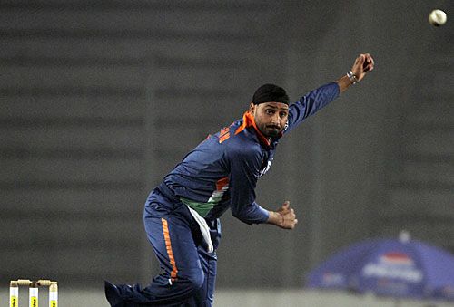 'Dew became a huge factor' - MS Dhoni | ESPNcricinfo