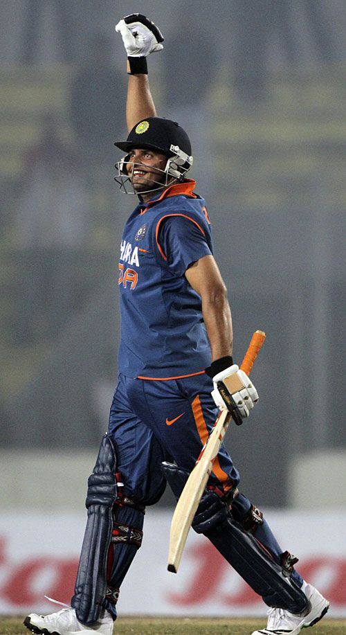 Suresh Raina is all smiles after getting to fifty | ESPNcricinfo.com