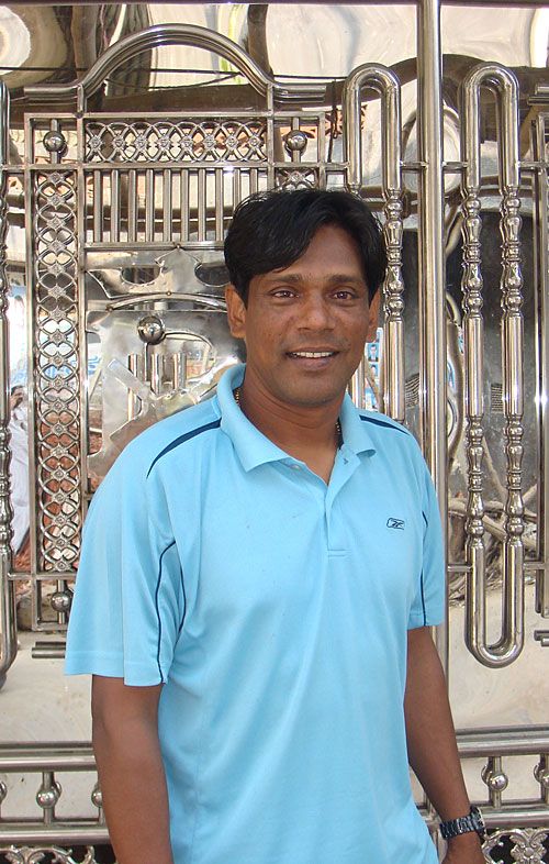 Mohammad Rafique strikes a pose | ESPNcricinfo.com