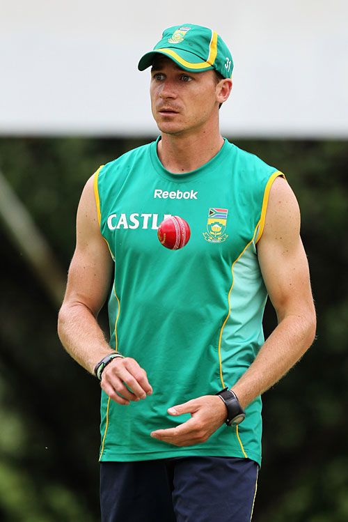 Dale Steyn looks to exploit inexperienced Indian middle order ...
