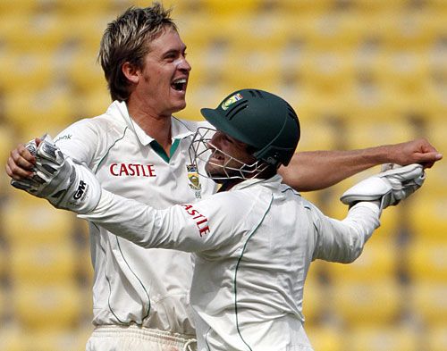 Harris takes key wickets | ESPNcricinfo