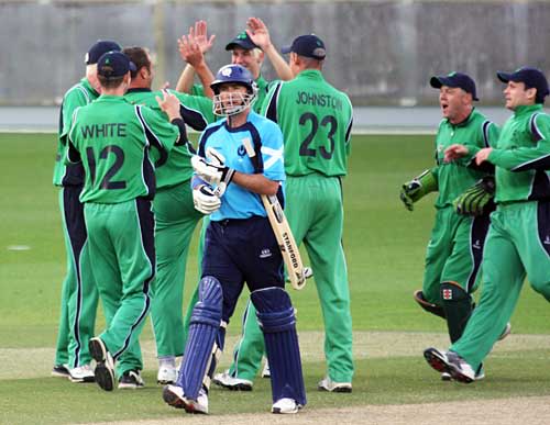 Gavin Hamilton departs as Scotland collapse for 99 | ESPNcricinfo.com