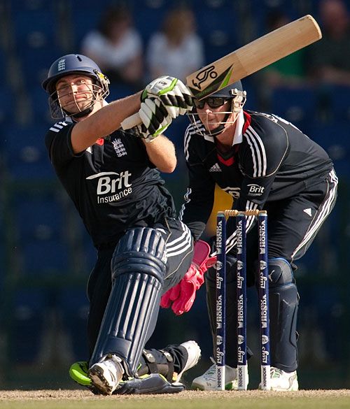 Luke Wright's big hitting lifted England's total to 157 | ESPNcricinfo.com