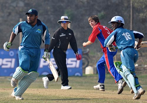 Fiji's openers set off for a run | ESPNcricinfo.com