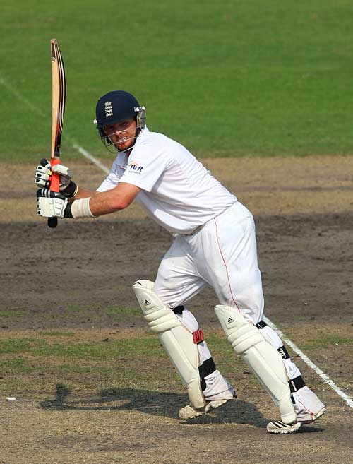Ian Bell played compactly and confidently to register his 10th Test ...
