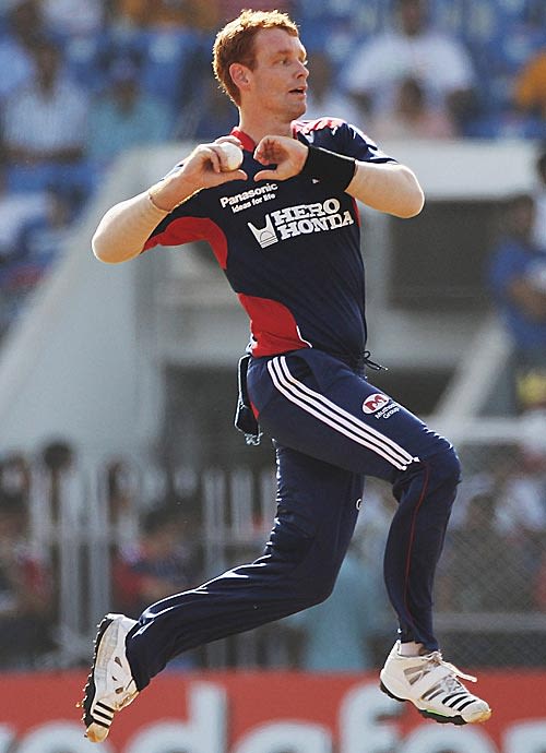 Andrew McDonald was smashed for 25 in the final over | ESPNcricinfo.com