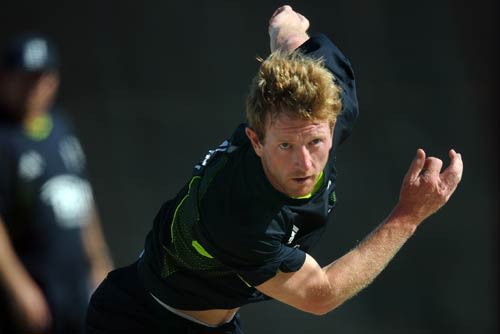 Paul Collingwood bowls at training | ESPNcricinfo.com