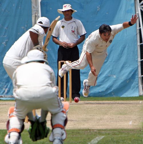 Roy Lamsam bowling in the Saturday League Grand Final | ESPNcricinfo.com