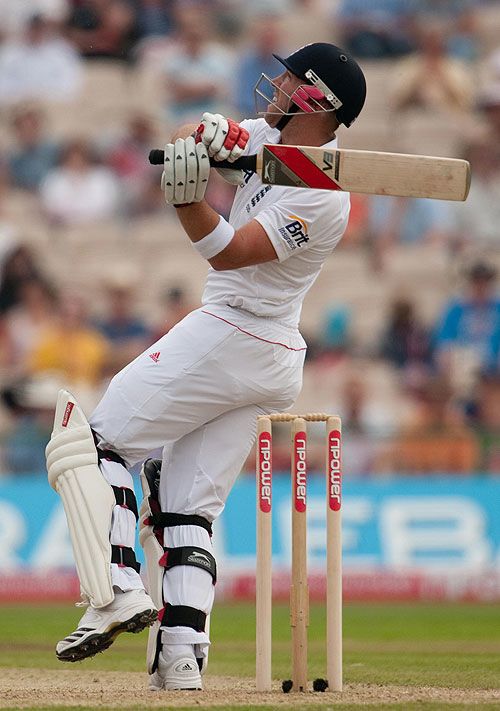 Matt Prior pulls during his half-century on the second morning at Old ...