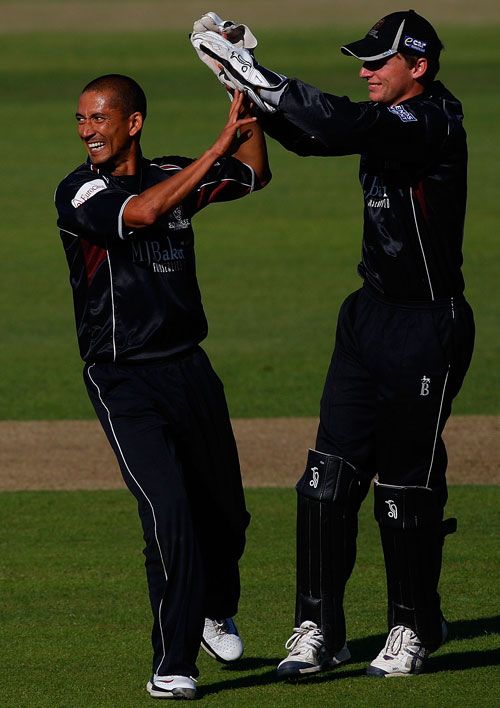 Alfonso Thomas' tight spell of 3 for 24 was not enough to give his side ...