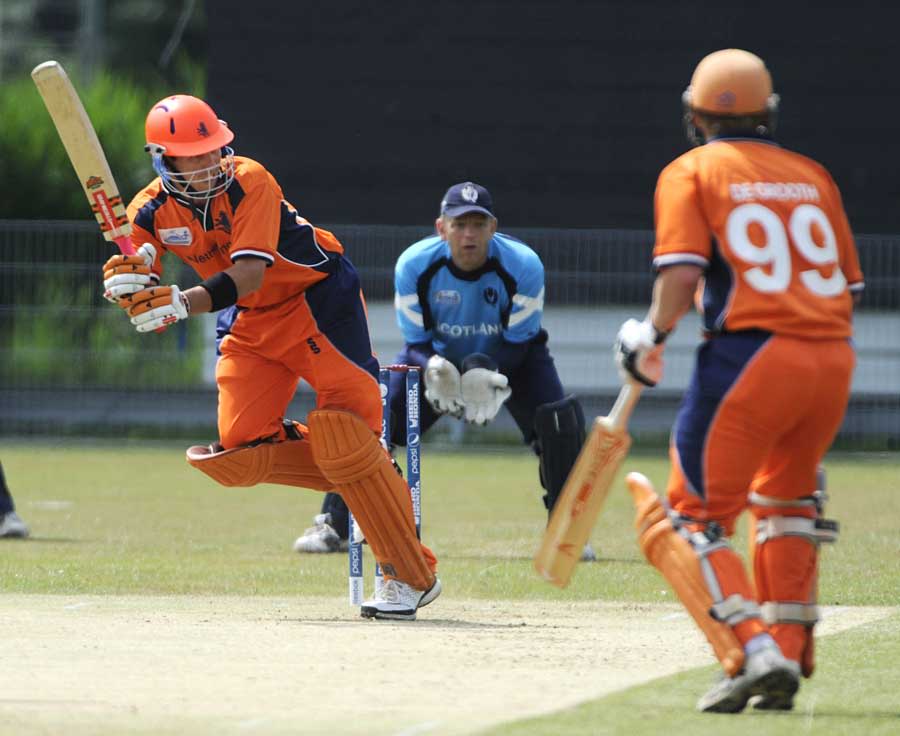 Tom Cooper's 87 lifted Netherlands to 234 | ESPNcricinfo.com