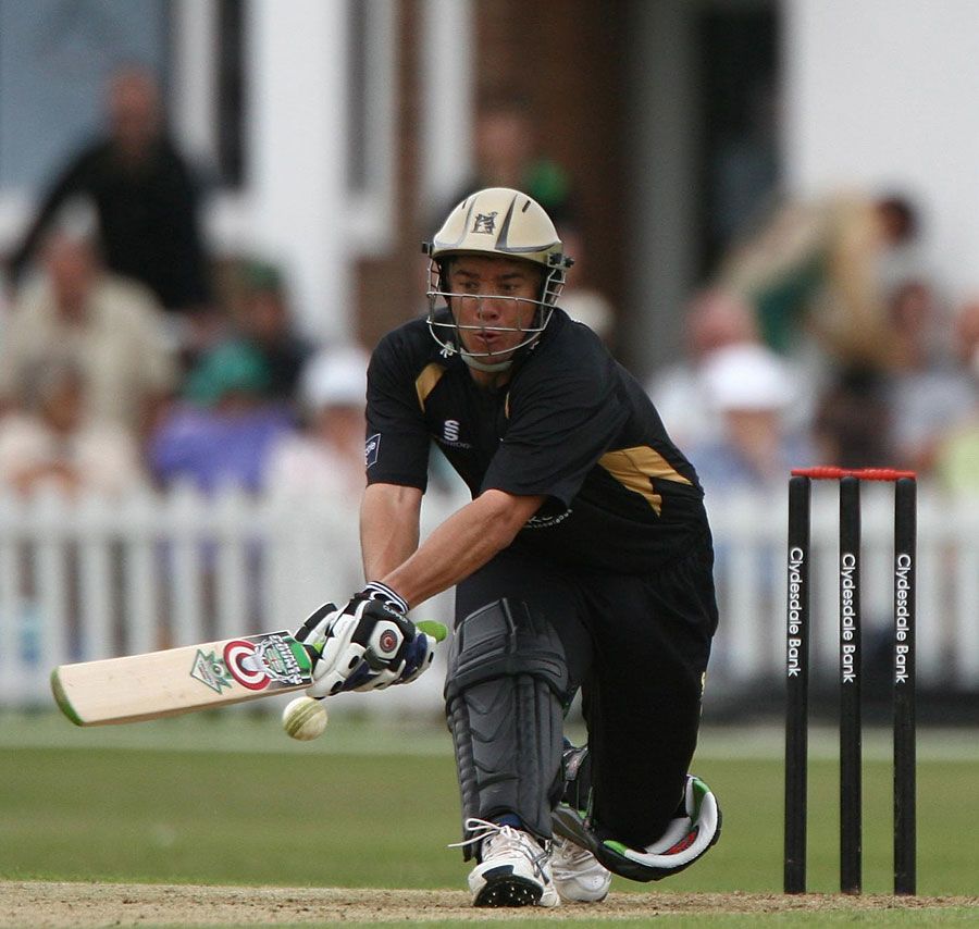 Neil Carter punished the Leicestershire bowlers with a 93-ball 101 ...