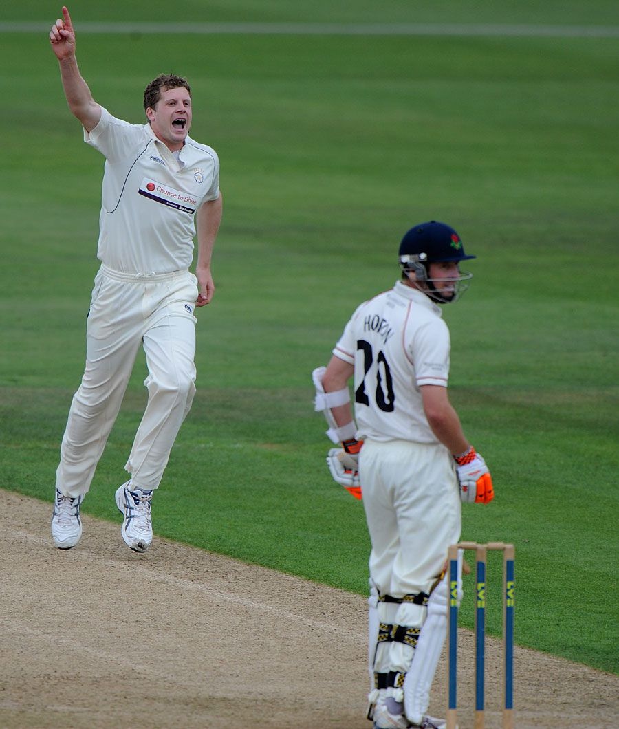 David Balcombe celebrates removing Paul Horton as Lancashire struggled ...