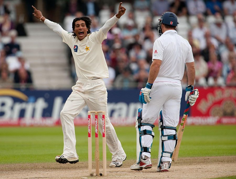 Mohammad Amir celebrates the dismissal of Andrew Strauss for a duck ...