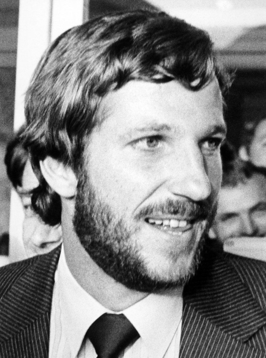 Ian Botham after leaving Grimsby Crown Court | ESPNcricinfo.com