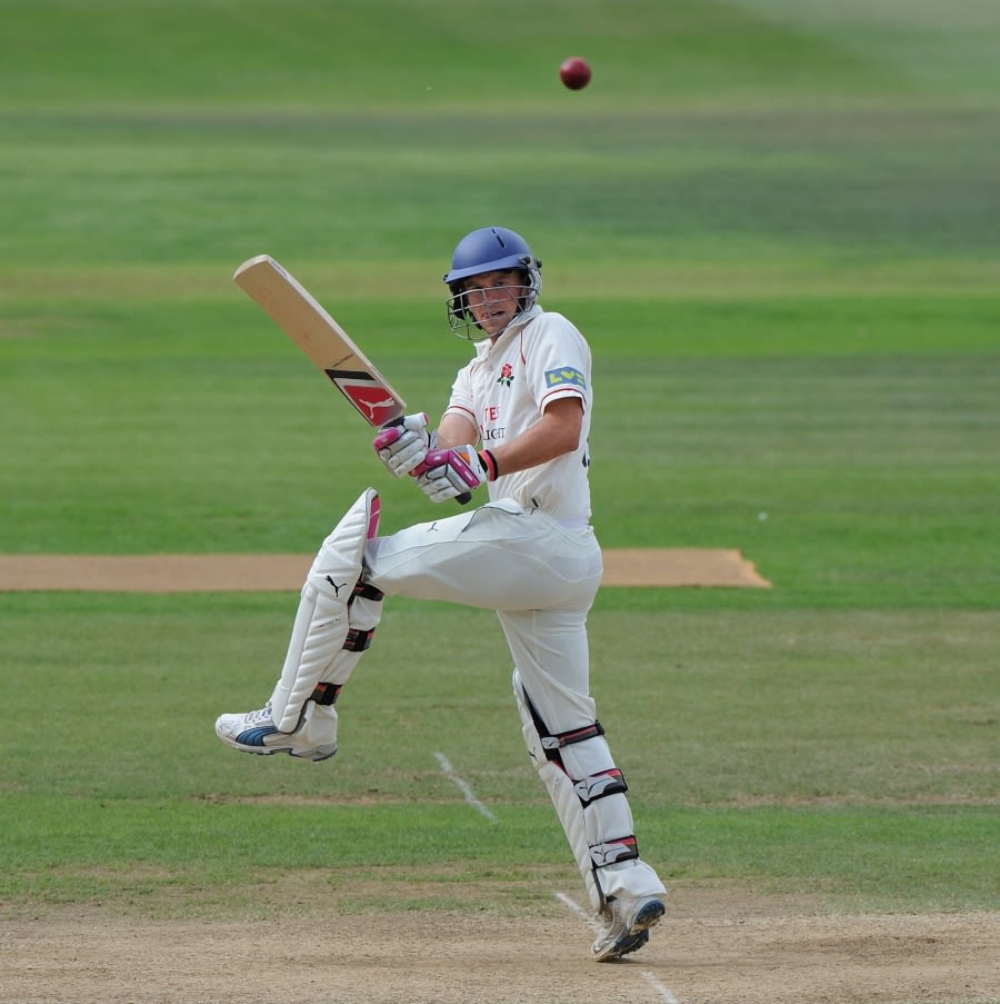Gareth Cross raced past fifty with an array of attacking strokes | ESPNcricinfo.com