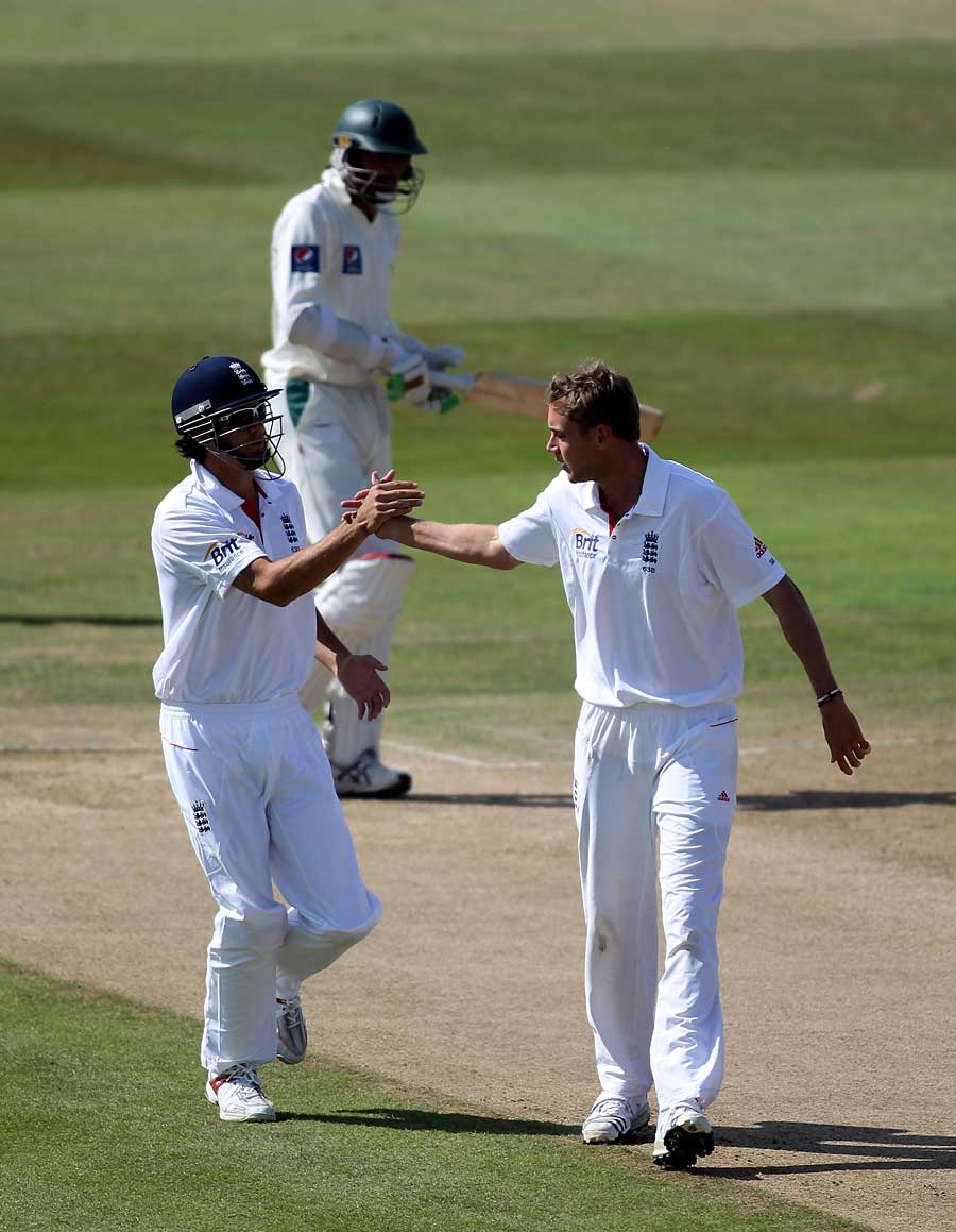 England ease to nine-wicket win | ESPNcricinfo.com