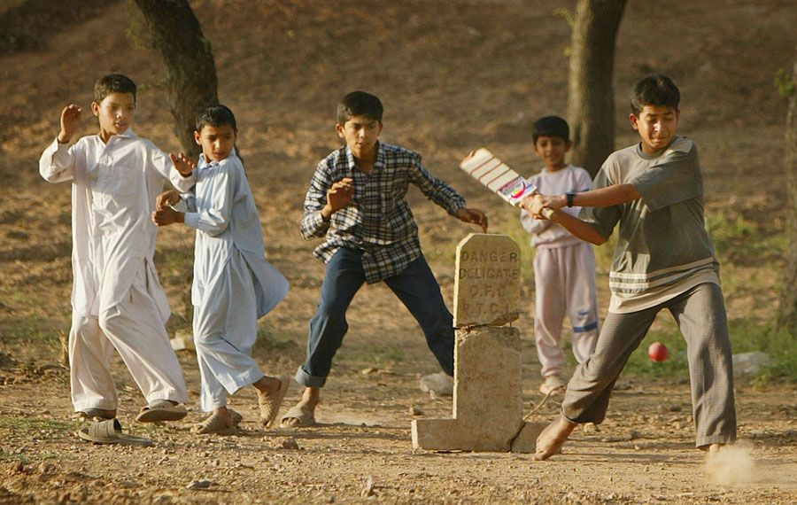 Children play street cricket | ESPNcricinfo.com