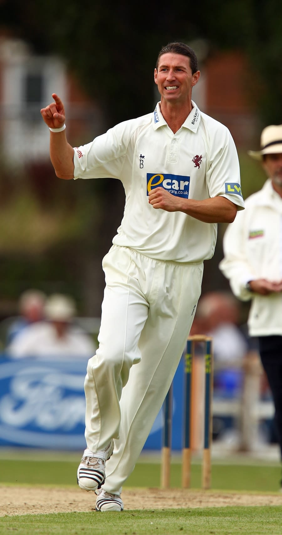County news: Nottinghamshire sign Ben Phillips | ESPNcricinfo