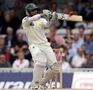 Spot-fixing controversy: Imran Farhat sends Mazhar Majeed legal notice ...