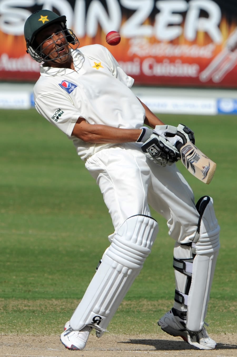 Younis defies SA with vintage hundred | ESPNcricinfo.com