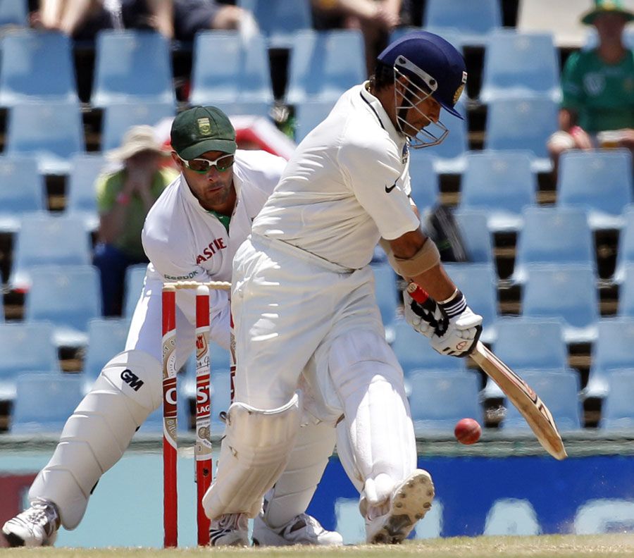 Sachin Tendulkar brings out the paddle sweep | ESPNcricinfo.com