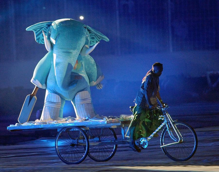 Stumpy, the World Cup mascot, arrives at the Bangabandhu Stadium ...