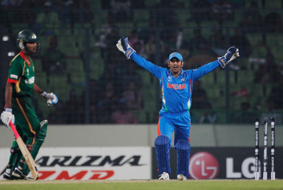 MS Dhoni appeals for the run-out of Shafiul Islam | ESPNcricinfo.com