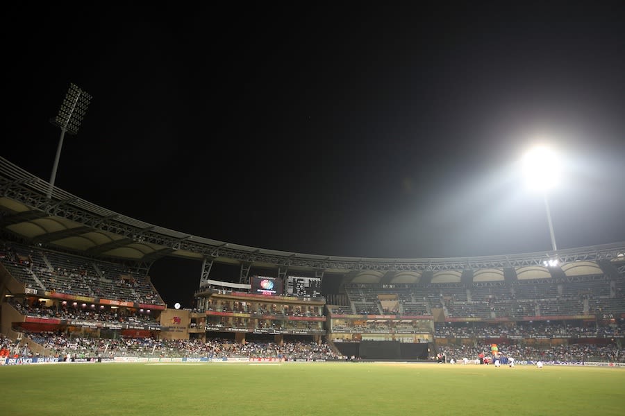 A light tower goes off at the Wankhede | ESPNcricinfo.com