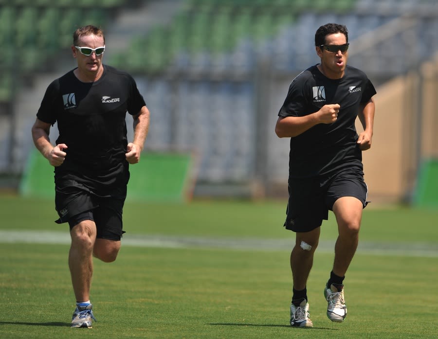 Scott Styris and Ross Taylor go for a run | ESPNcricinfo.com