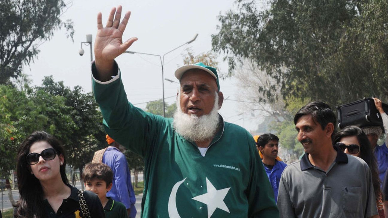 Pakistan's cheerleader Abdul Jalil, famously known as Chacha Cricket ...