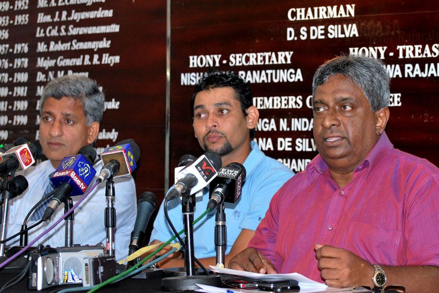 Tillakaratne Dilshan, Sri Lanka's new captain, and Duleep Mendis, new ...