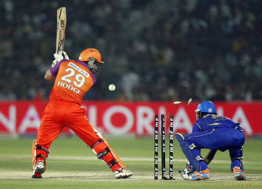 Brad Hodge is bowled by Shane Warne | ESPNcricinfo.com Brad Hodge is bowled by Shane Warne | ESPNcricinfo.com