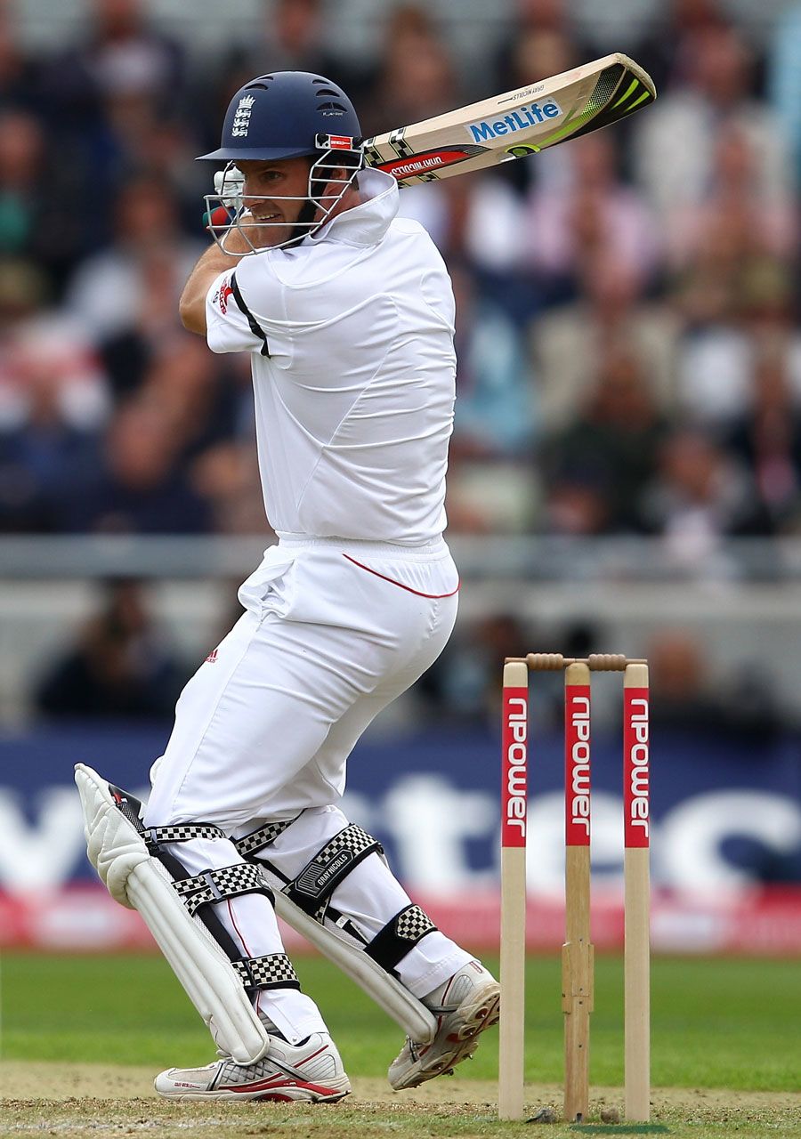 Andrew Strauss cuts through backward point | ESPNcricinfo.com