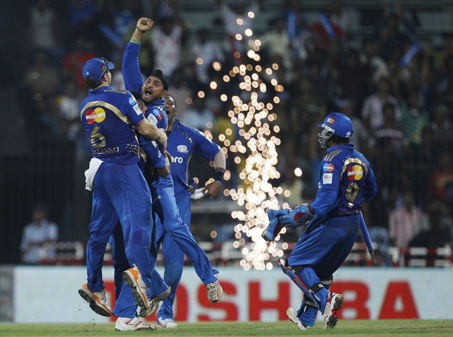Mumbai Indians celebrate their win | ESPNcricinfo.com