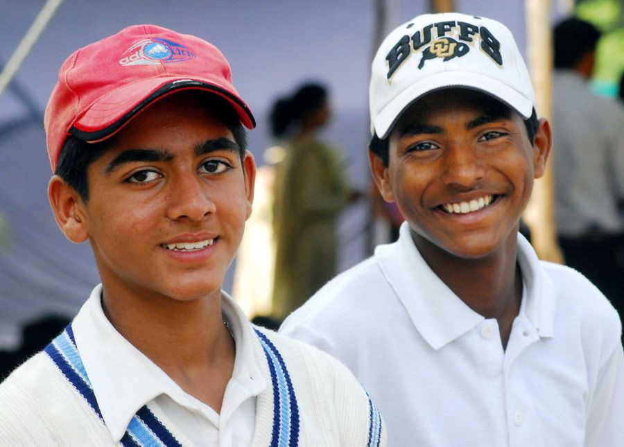 Manoj Kumar and Mohammed Shaibaz pose after their world-record stand of ...