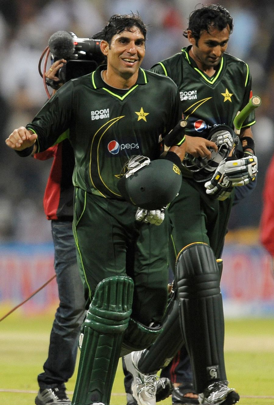 A delighted Misbah-ul-Haq after guiding Pakistan to victory ...