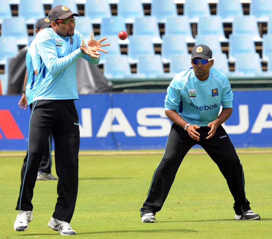 Tillakaratne Dilshan prepares to catch during training | ESPNcricinfo.com