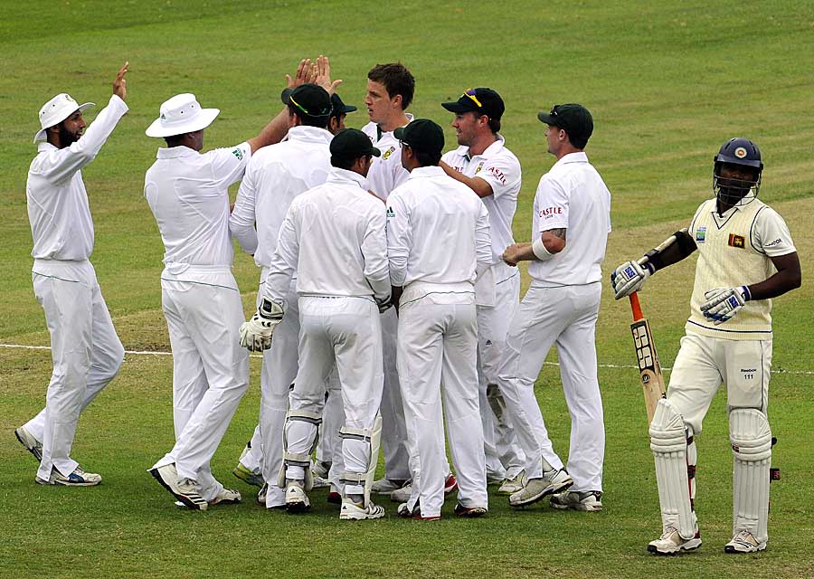 South Africa celebrate the fall of Tharanga Paranavitana | ESPNcricinfo.com
