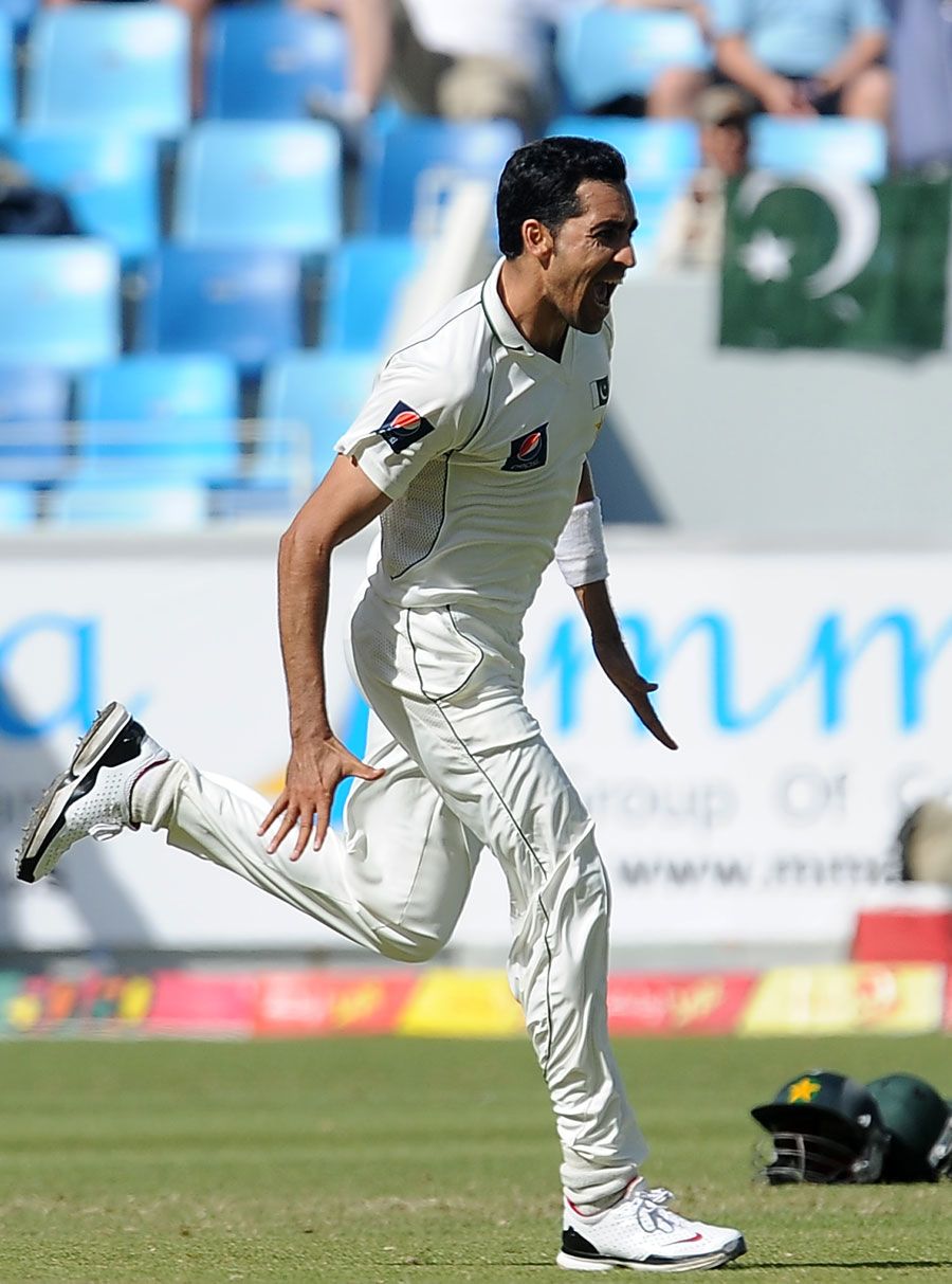 Pakistan v England, 1st Test, Dubai, 3rd day: Plays of the Day ...