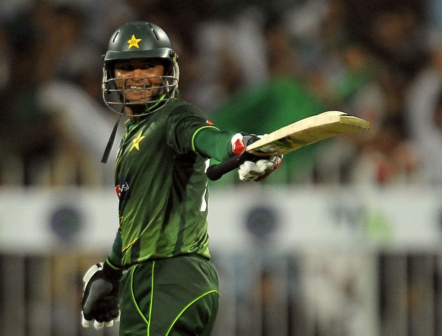 Imran Farhat brings up his fifty | ESPNcricinfo.com