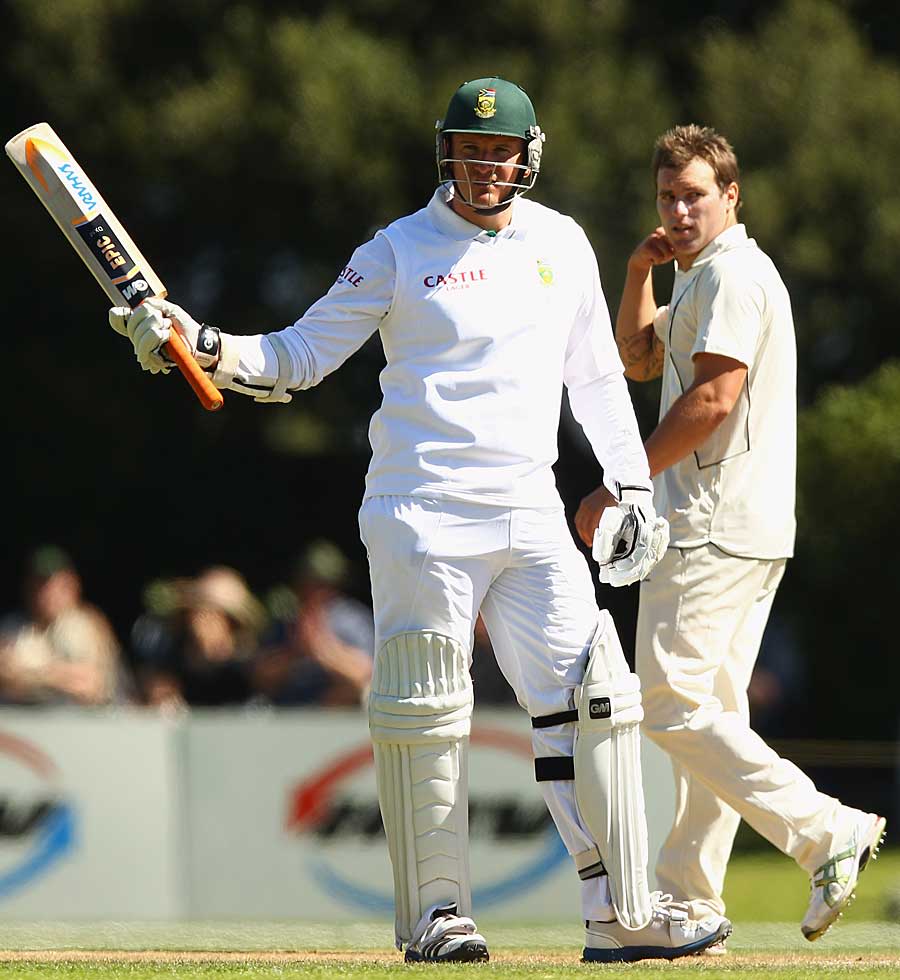 Graeme Smith celebrates his half-century | ESPNcricinfo.com