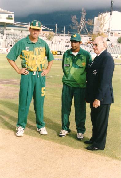 The Toss: Hansie Cronje, Rashid Latif and ICC match referee John Reid | ESPNcricinfo.com