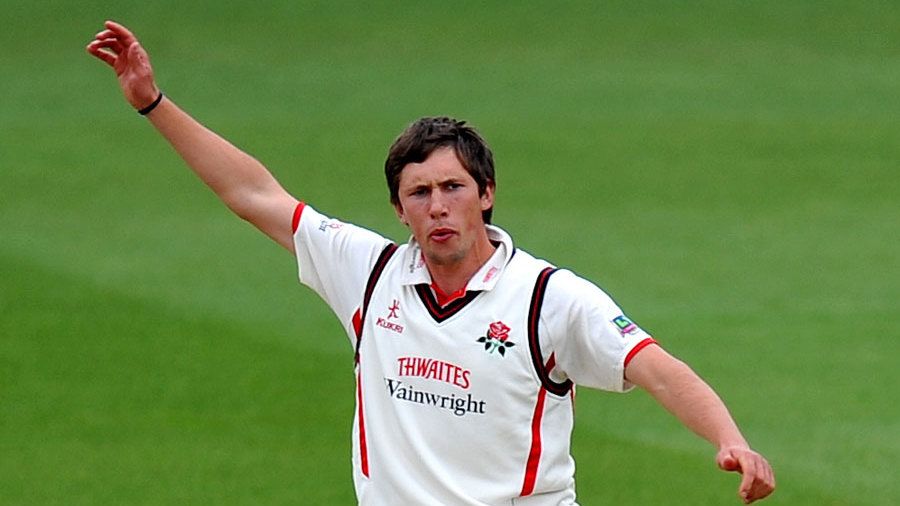 England Lions v Australia A, Old Trafford: Studious Simon Kerrigan ...
