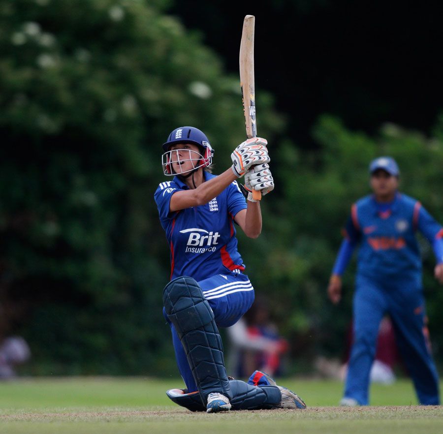 Jenny Gunn's unbeaten 36 guided a tense chase | ESPNcricinfo.com