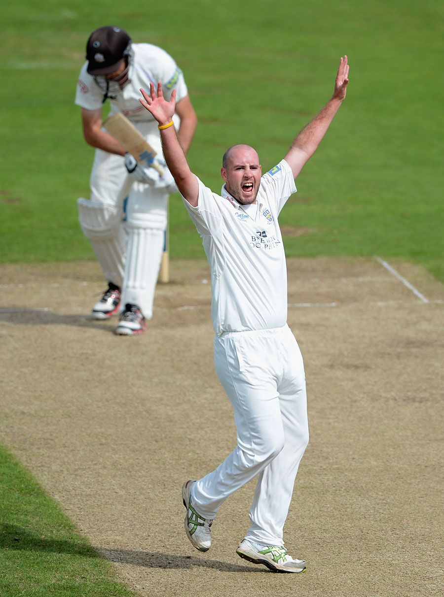Chris Rushworth trapped Tim Linley lbw for a duck | ESPNcricinfo.com